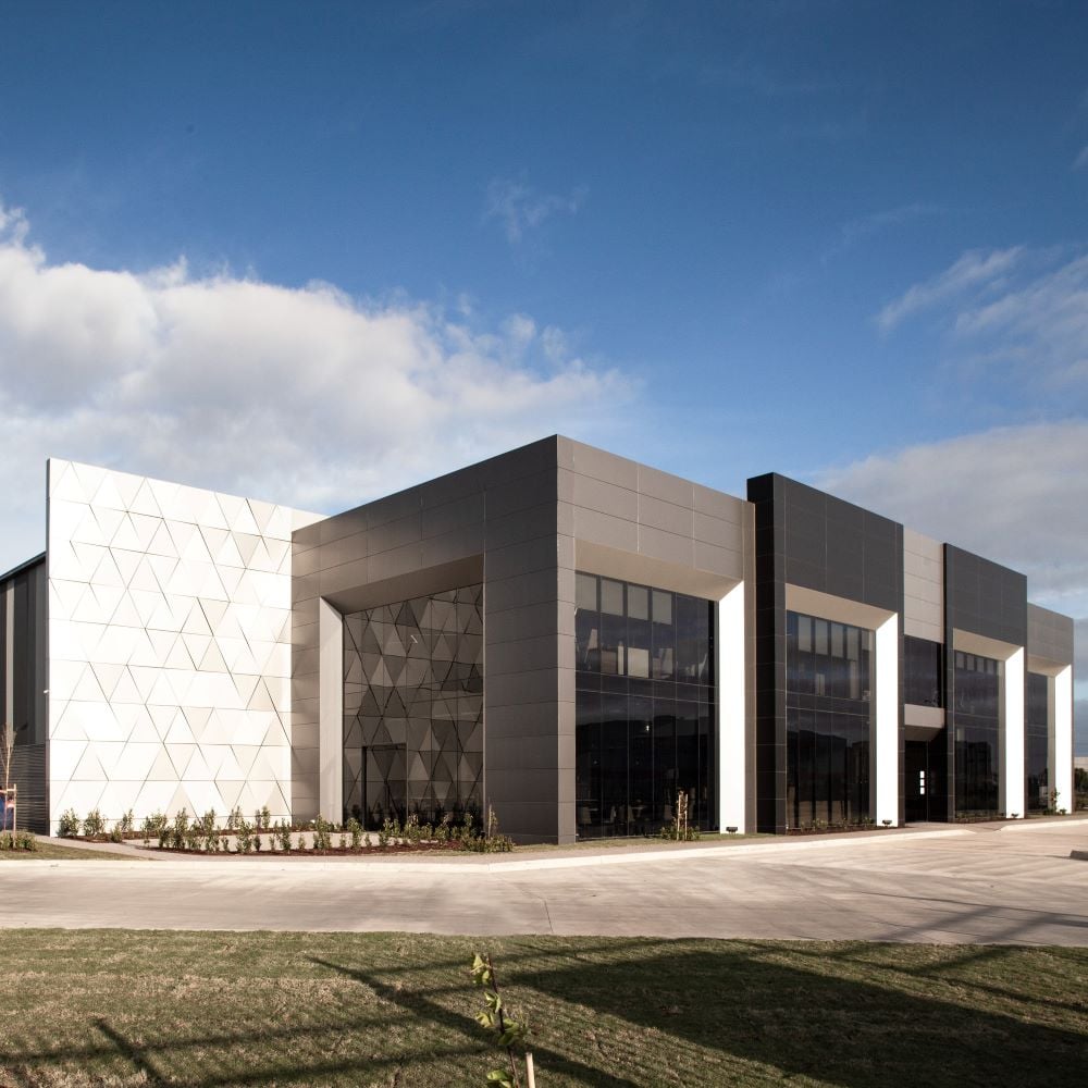 Central commercial office and warehouse