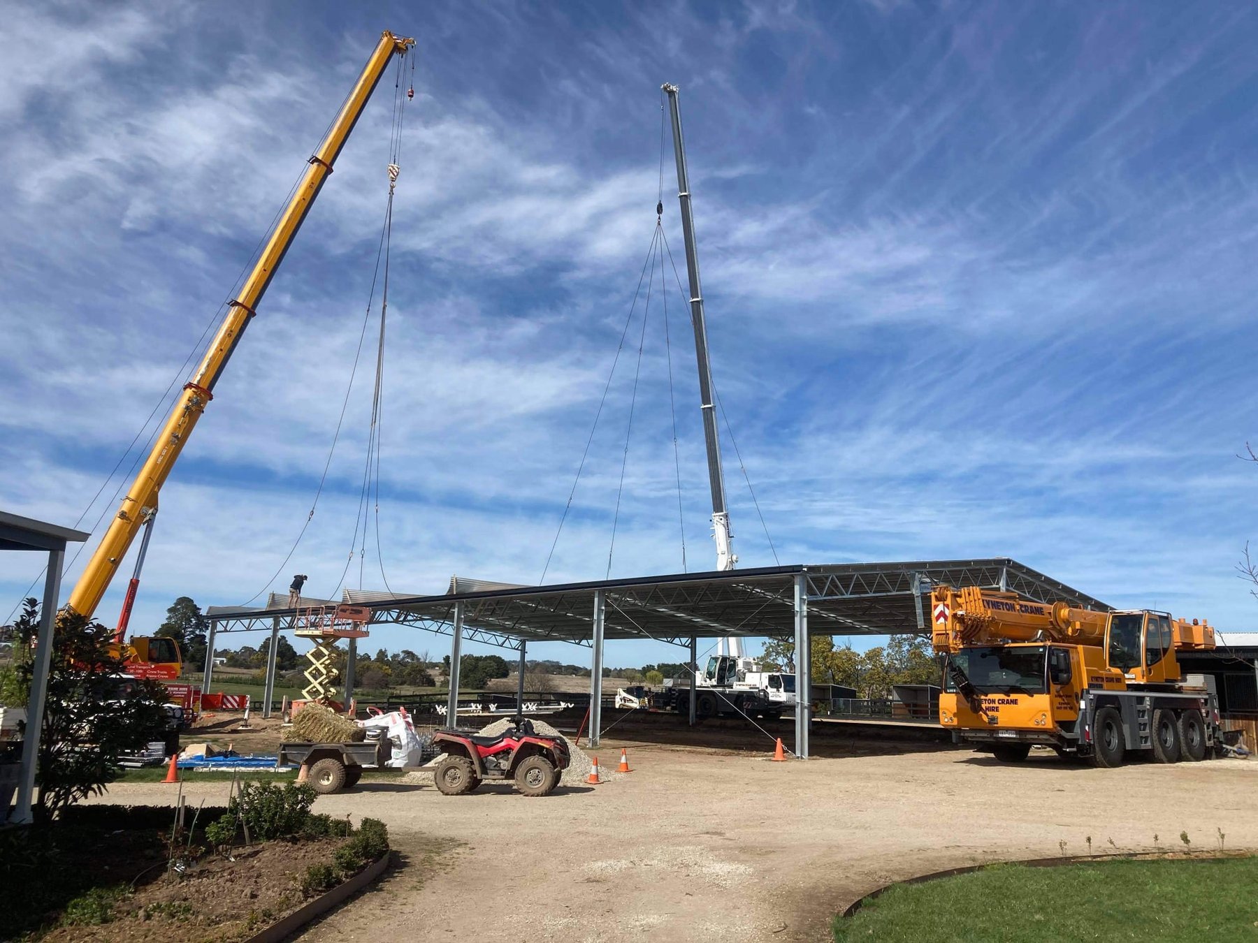 How to build a riding arena for horse training and exercise