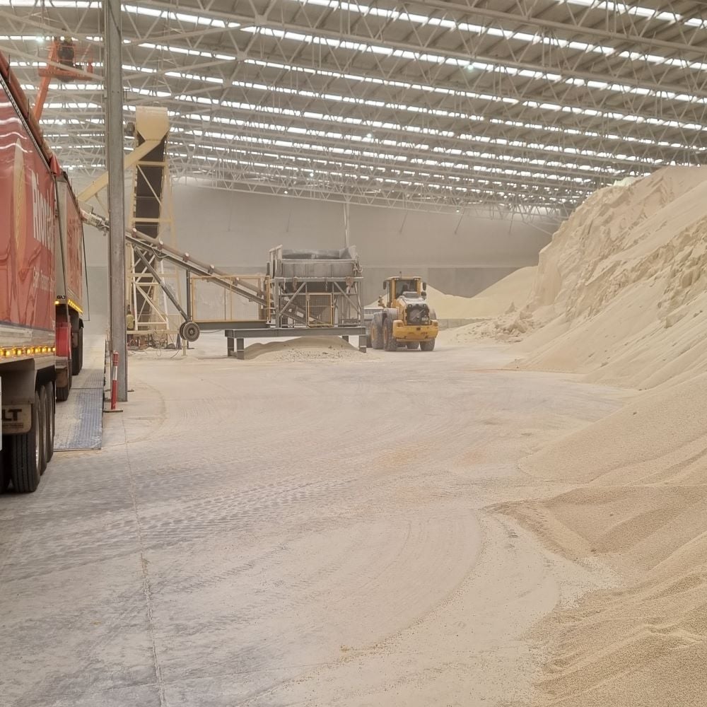 Central agricultural bulk storage shed